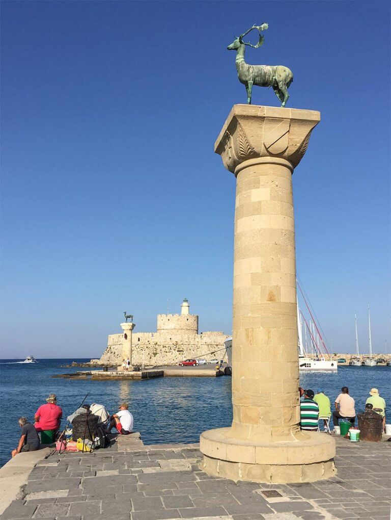 Koloss von Rhodos, Mythos und Wirklichkeit: Wo stand er wirklich?