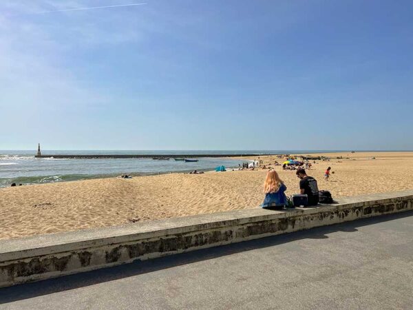 Die 10 schönsten Strände rund um Porto, Tipps zu Beach Bars etc.