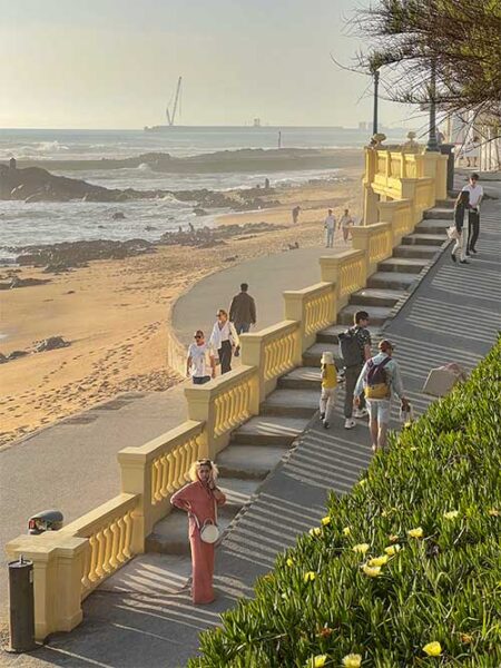 Die 10 schönsten Strände rund um Porto, Tipps zu Beach Bars etc.